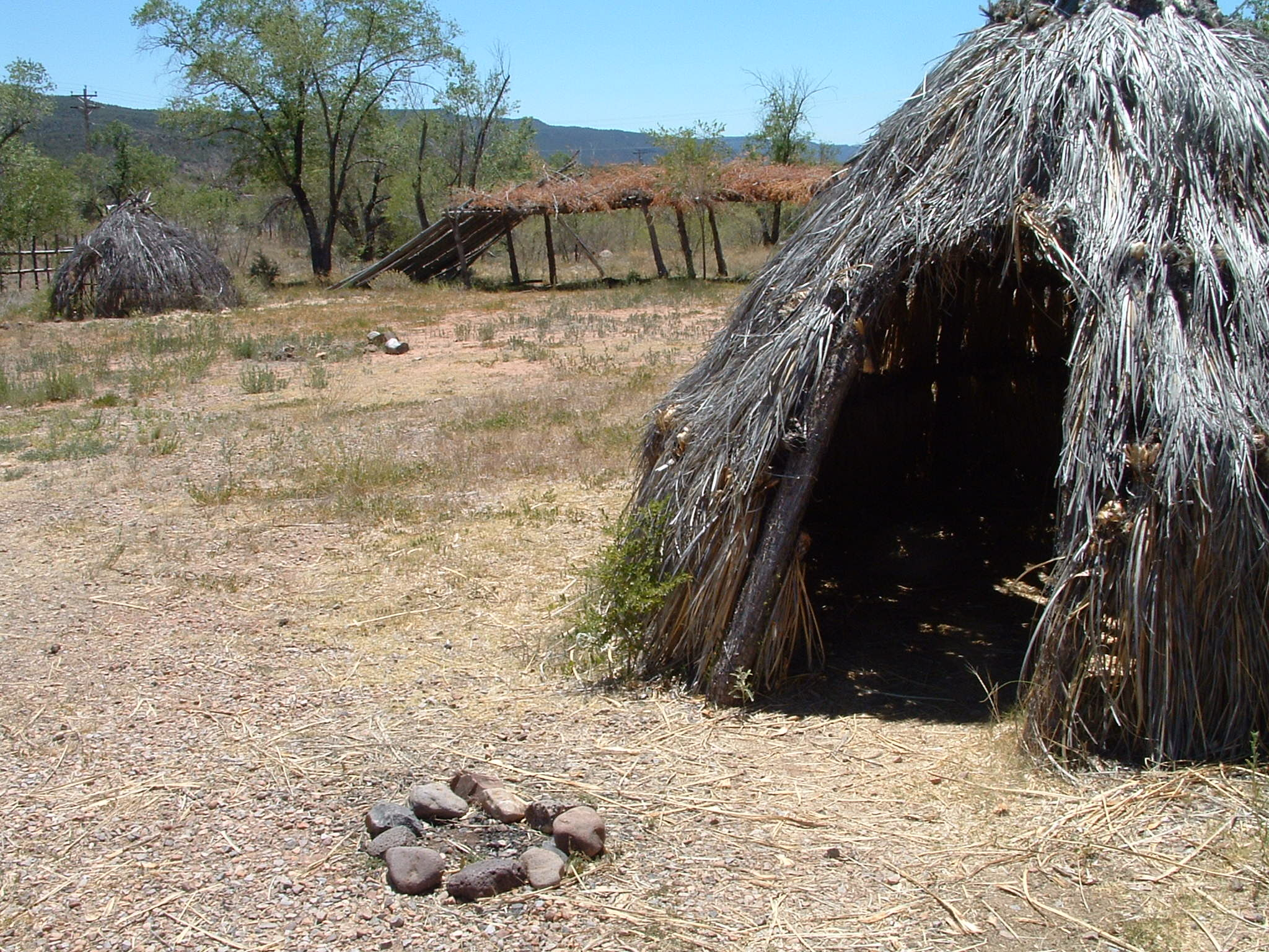 What Kind Of Homes Did The Apaches Live In Synonym
