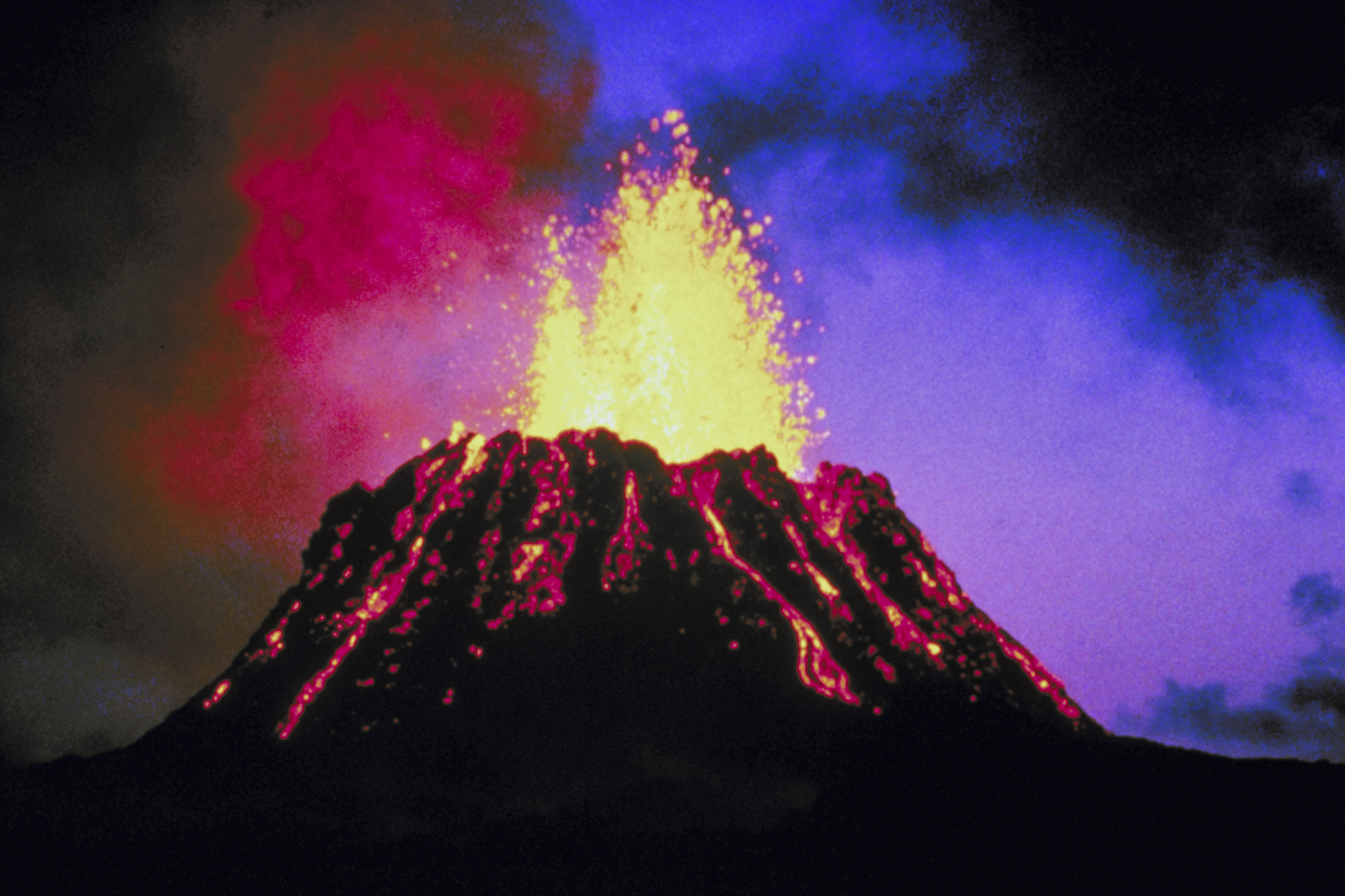 How To Make An Erupting Volcano Science Project For The 6th Grade 