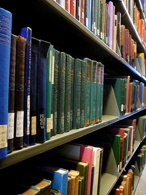 Job Description of a Library Specialist | Career Trend