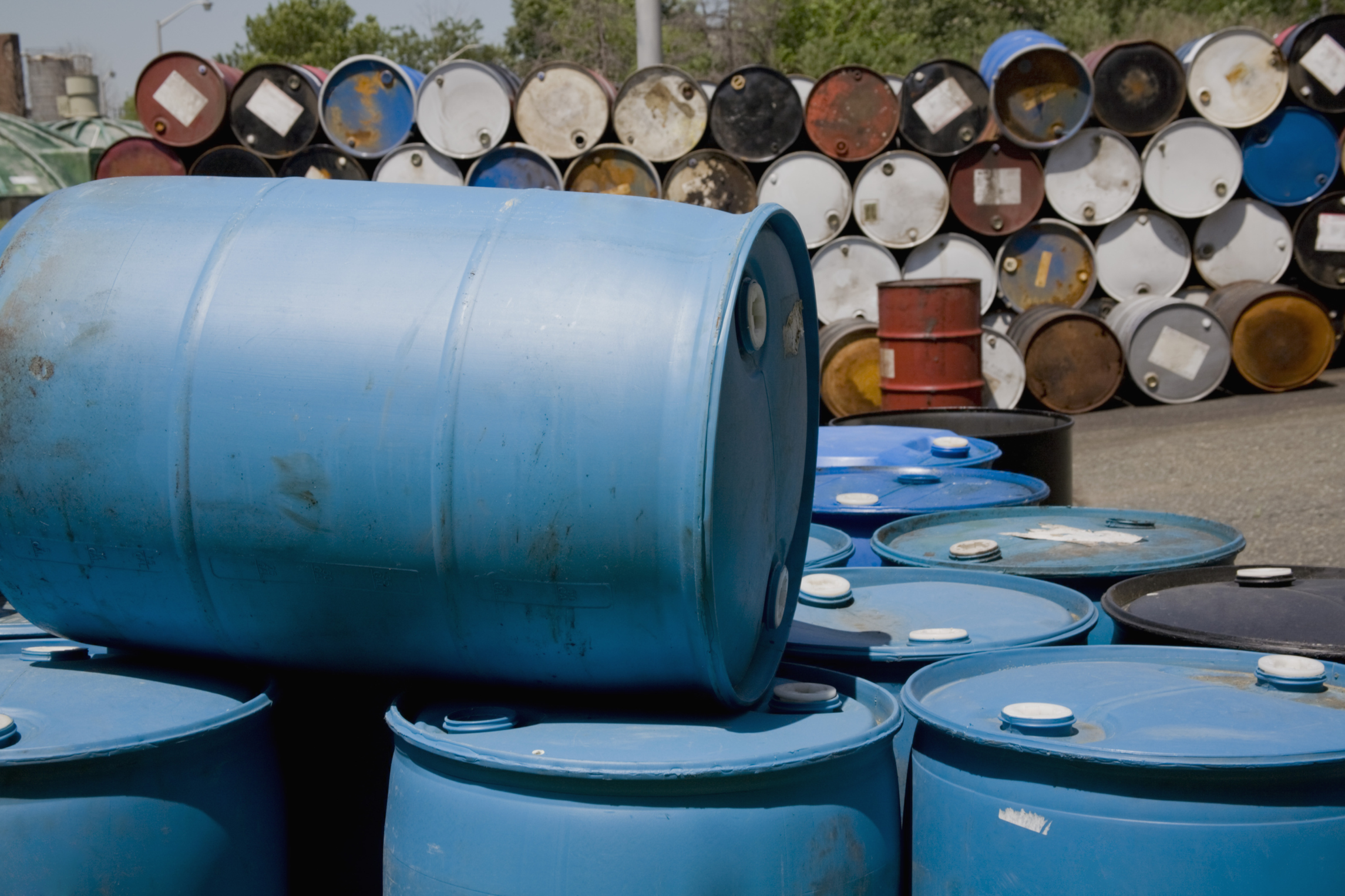 Building A Raft With Barrels